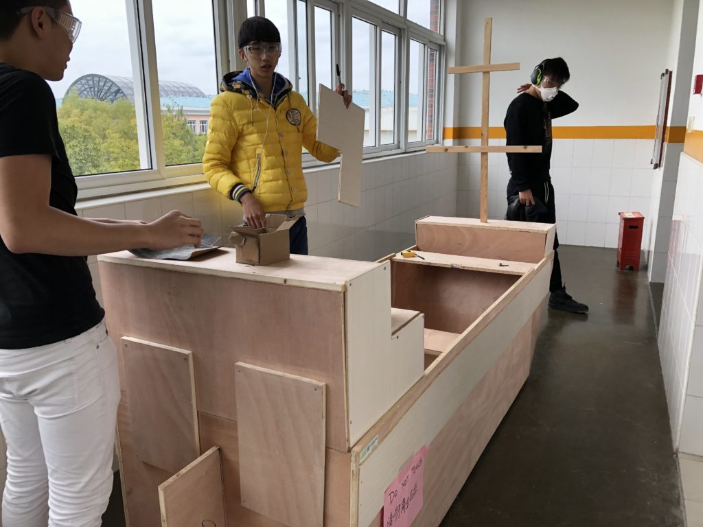 Design Technology students build furniture for teachers! – Shark Scholar